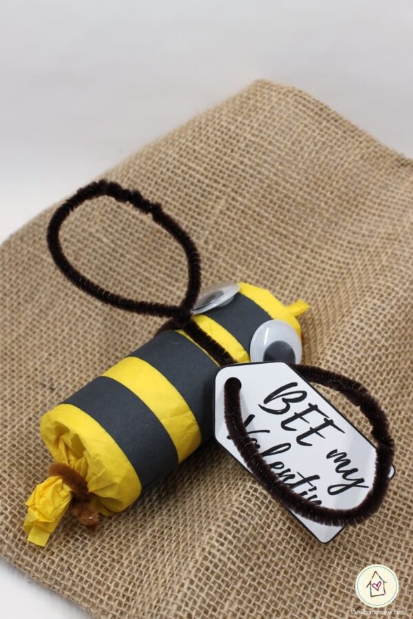 Bee My Valentine - Honey-Friendly Valentine {tutorial}
